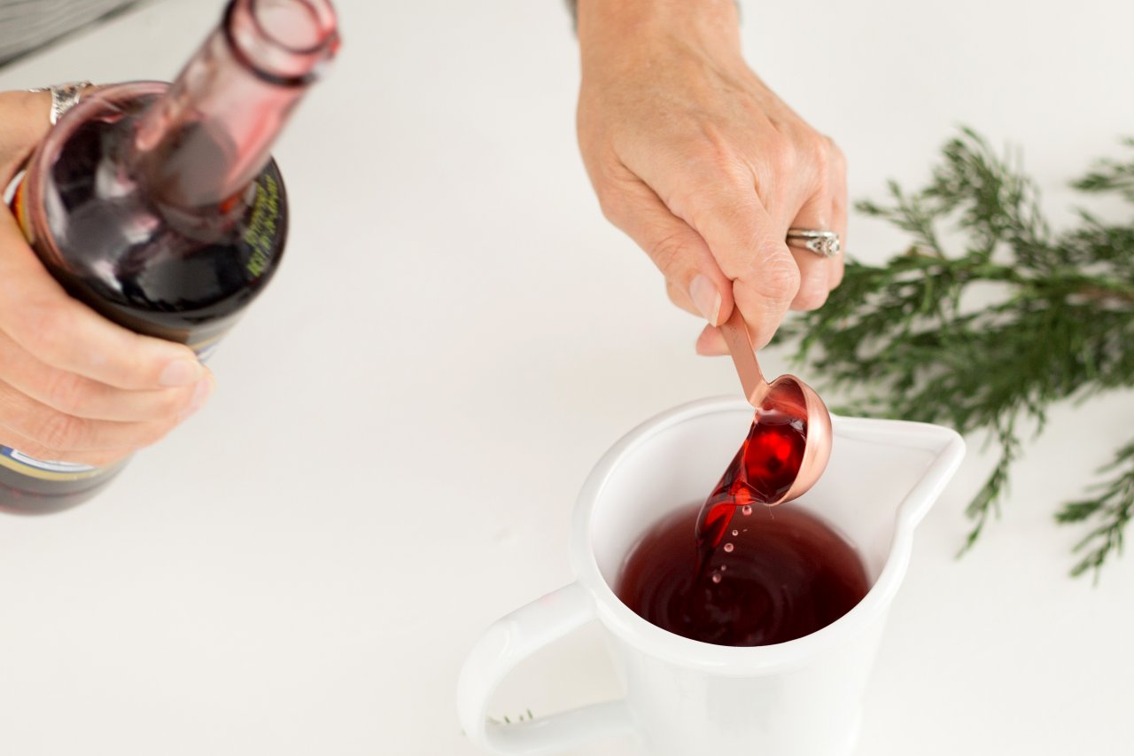 DIY Ornament Cocktails | HGTV