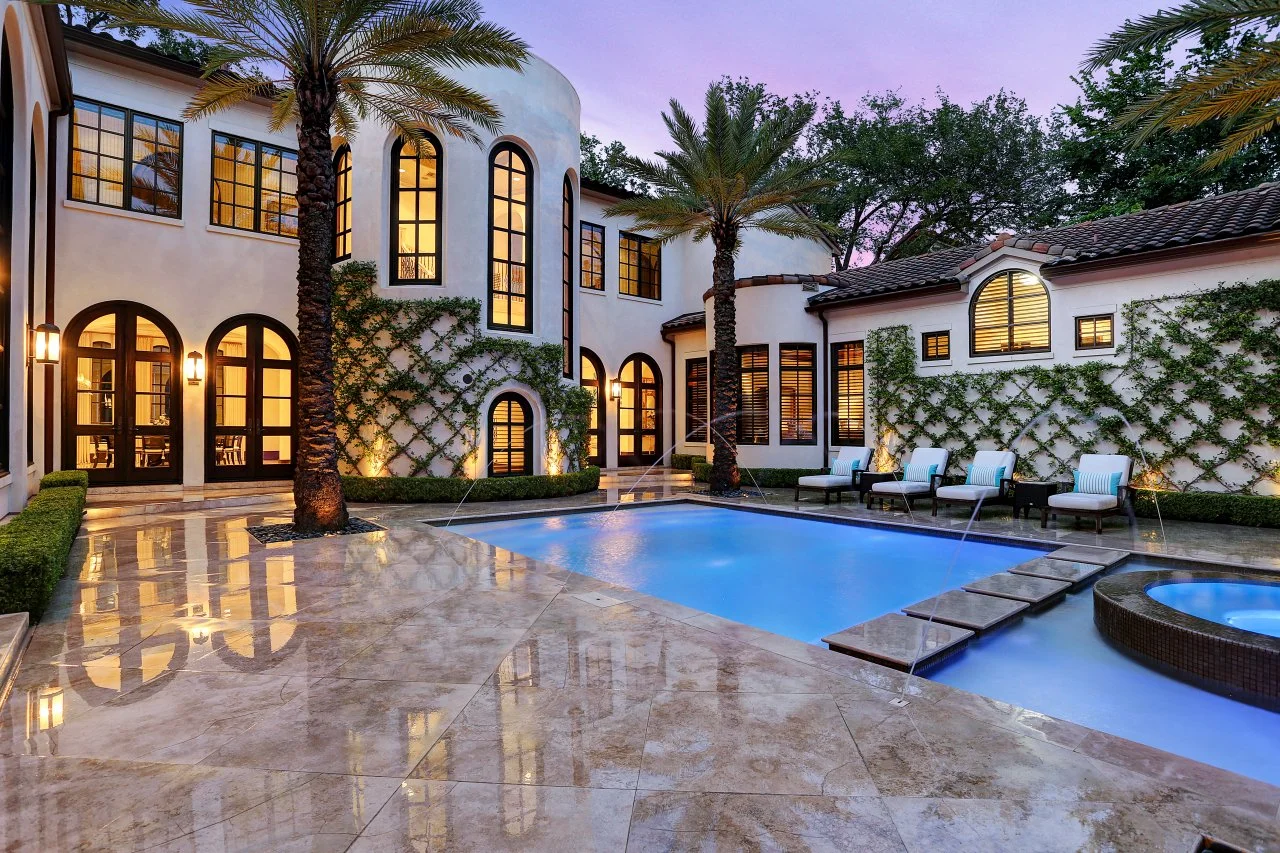 Courtyard Pool Homes Florida