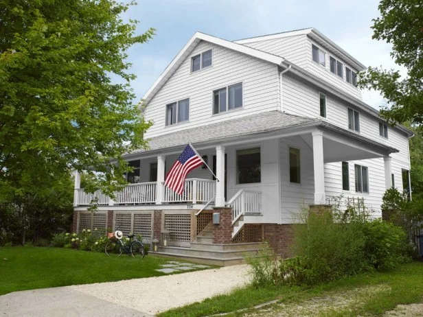 Interior Decorating Inspiration From a New Jersey Home With a Mixture ...