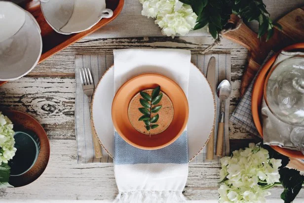 6 Place Settings Inspired by Today's Hottest Trends | HGTV