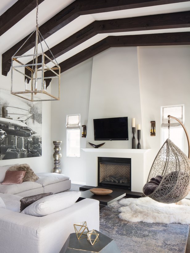 10 Cozy Ways to Prep for National Cuddle Up Day | HGTV