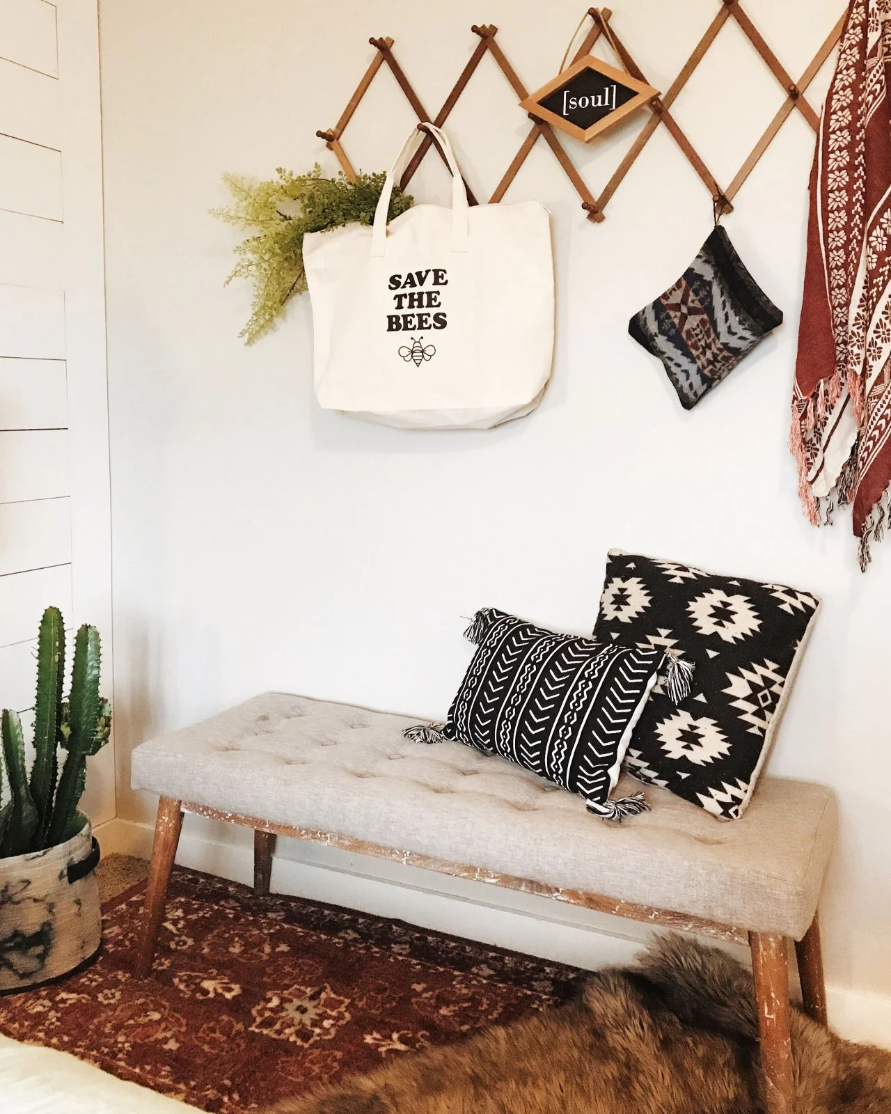 Accordion hook rack store
