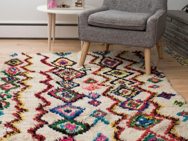 How to Clean Rugs in the Snow | HGTV