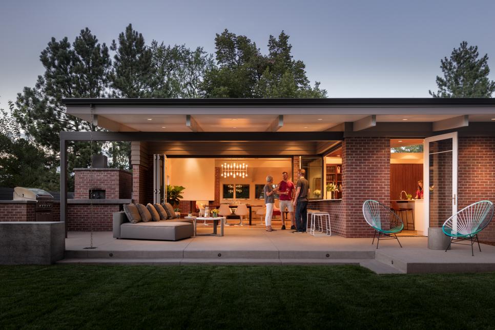 30 Stunning Outdoor Bar Ideas | HGTV