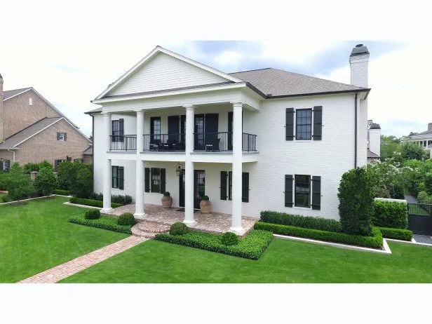 southern colonial features