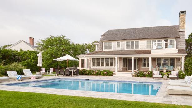 Family-Friendly Beach House in Cape Cod Complete With Pool | Casabella ...