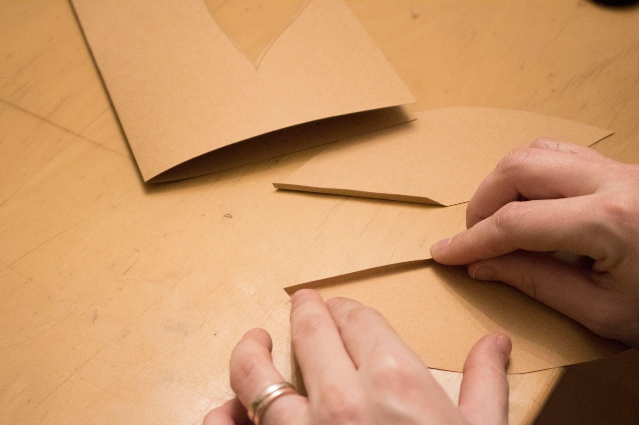 Easy DIY Photo Props for a Kid-Friendly Holiday Party | HGTV