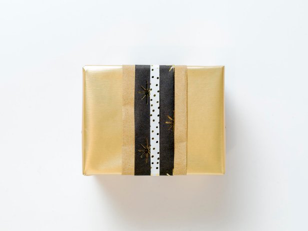 8 Designer Tricks for Gifts That Are Dressed to Impress | HGTV