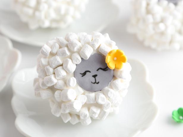 Lamb-Shaped Cookie Recipe | HGTV