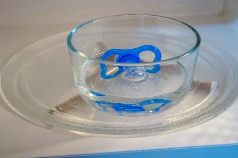 Sterilizing pacifiers store