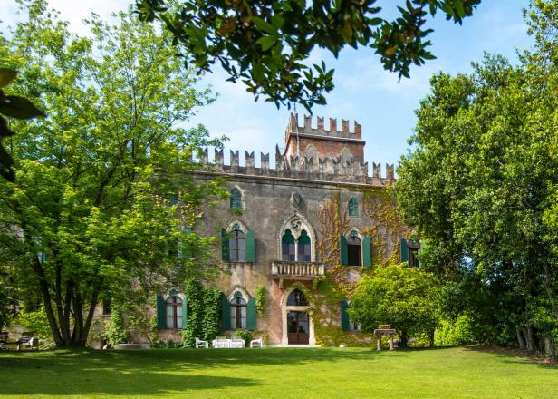 Italian Villa With Old World Style | 2018 HGTV's Ultimate House Hunt | HGTV