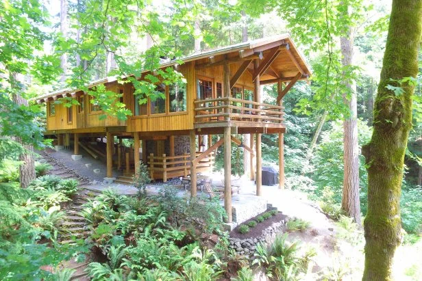 Treehouse Nestled in Washington Wilderness | HGTV