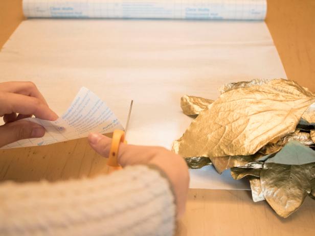 Dress Up the Table With an Autumnal Table Runner | HGTV