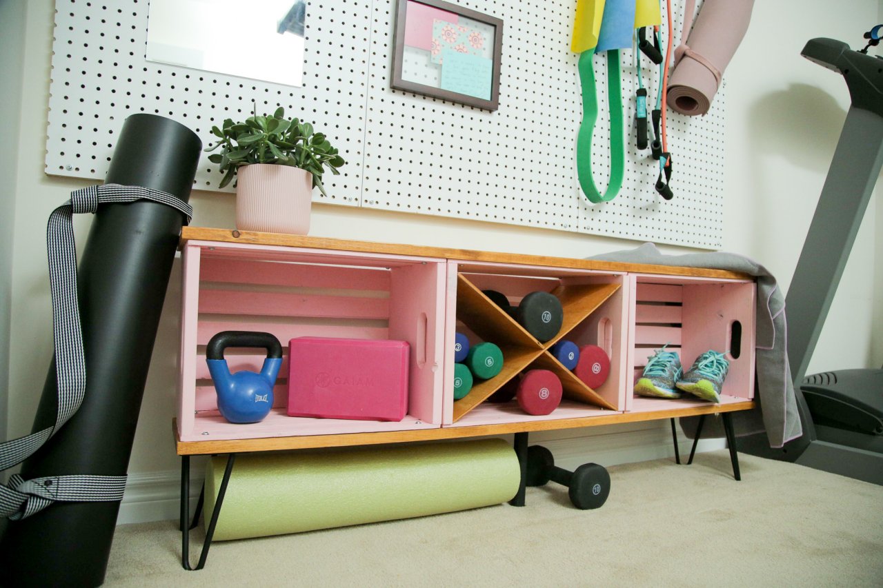 DIY Workout Bench With Pegboard Storage Wall | Buy or DIY: Crafty Decor ...