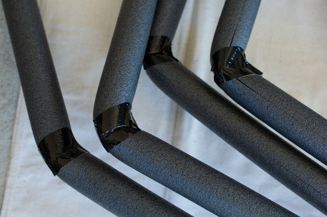 How to Make Giant House Spiders for Halloween | HGTV