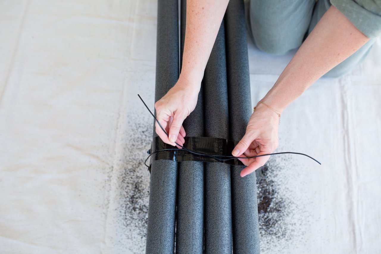 How to Make Giant House Spiders for Halloween | HGTV