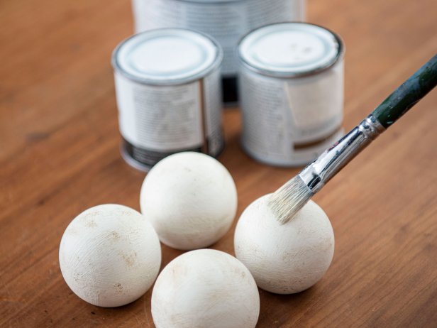 Upcycled Decorations and Thanksgivings Crafts | HGTV