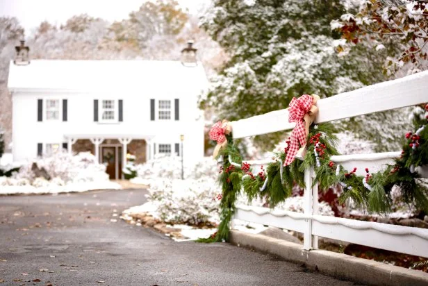 How to Make Holiday Garland From Foraged Greenery | HGTV