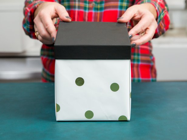 DIY Ideas for Decorating With Wrapped Christmas Boxes | HGTV