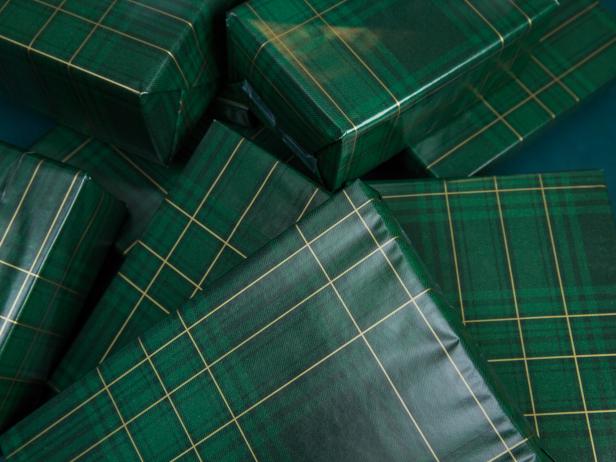 DIY Ideas for Decorating With Wrapped Christmas Boxes | HGTV