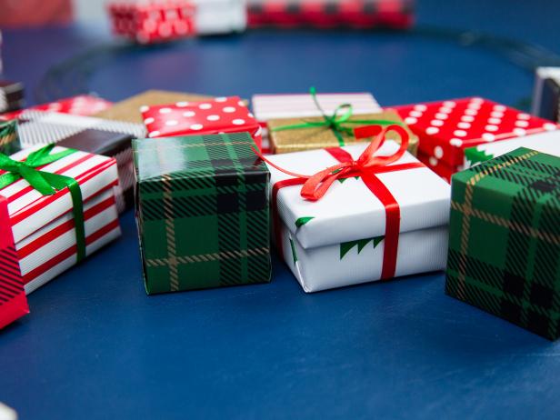 DIY Ideas for Decorating With Wrapped Christmas Boxes | HGTV
