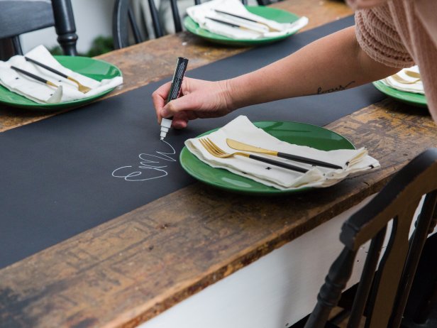 5 DIY Holiday Table Runners | How to Dress Up Your Holiday Table With ...