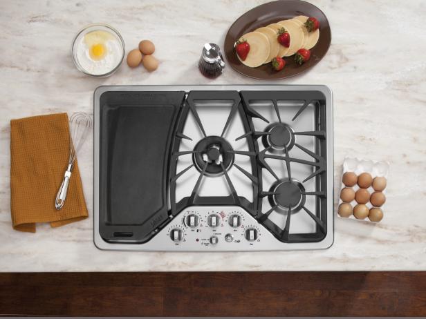 How to Choose Kitchen Cooktops | HGTV