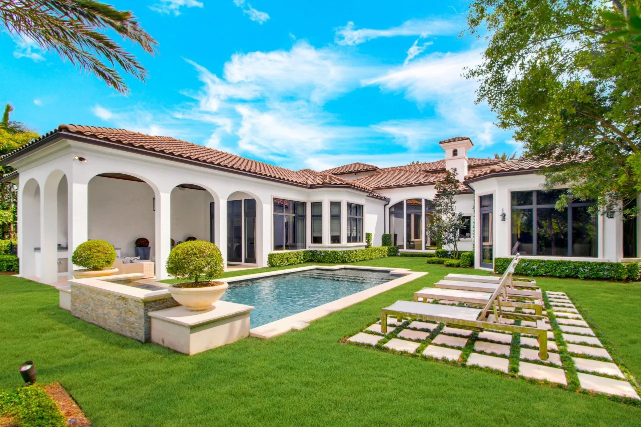 Spanish Mediterranean Style Homes With Courtyards And Pool The Best