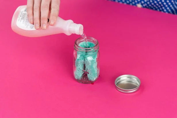 Unexpected Ways to Use a Sponge | HGTV