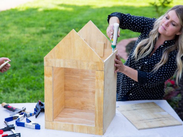 How to Build Your Own Little Free Library | HGTV