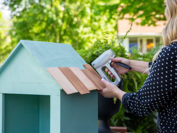 How to Build Your Own Little Free Library | HGTV