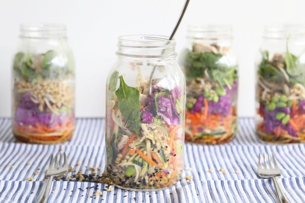 11 On-the-Go Meals for Weeknight Dinner | HGTV