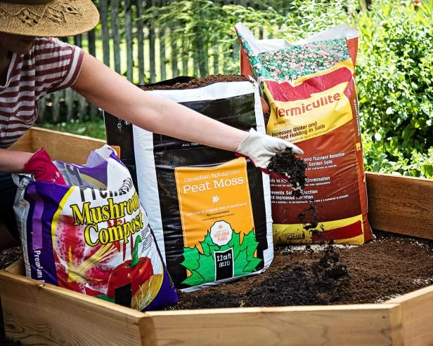 What Soil for Garden Bed: Unlocking Vibrant Growth - Garden