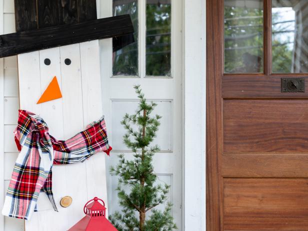How to Make a Reversible Scarecrow Snowman Display for Your Front Porch ...