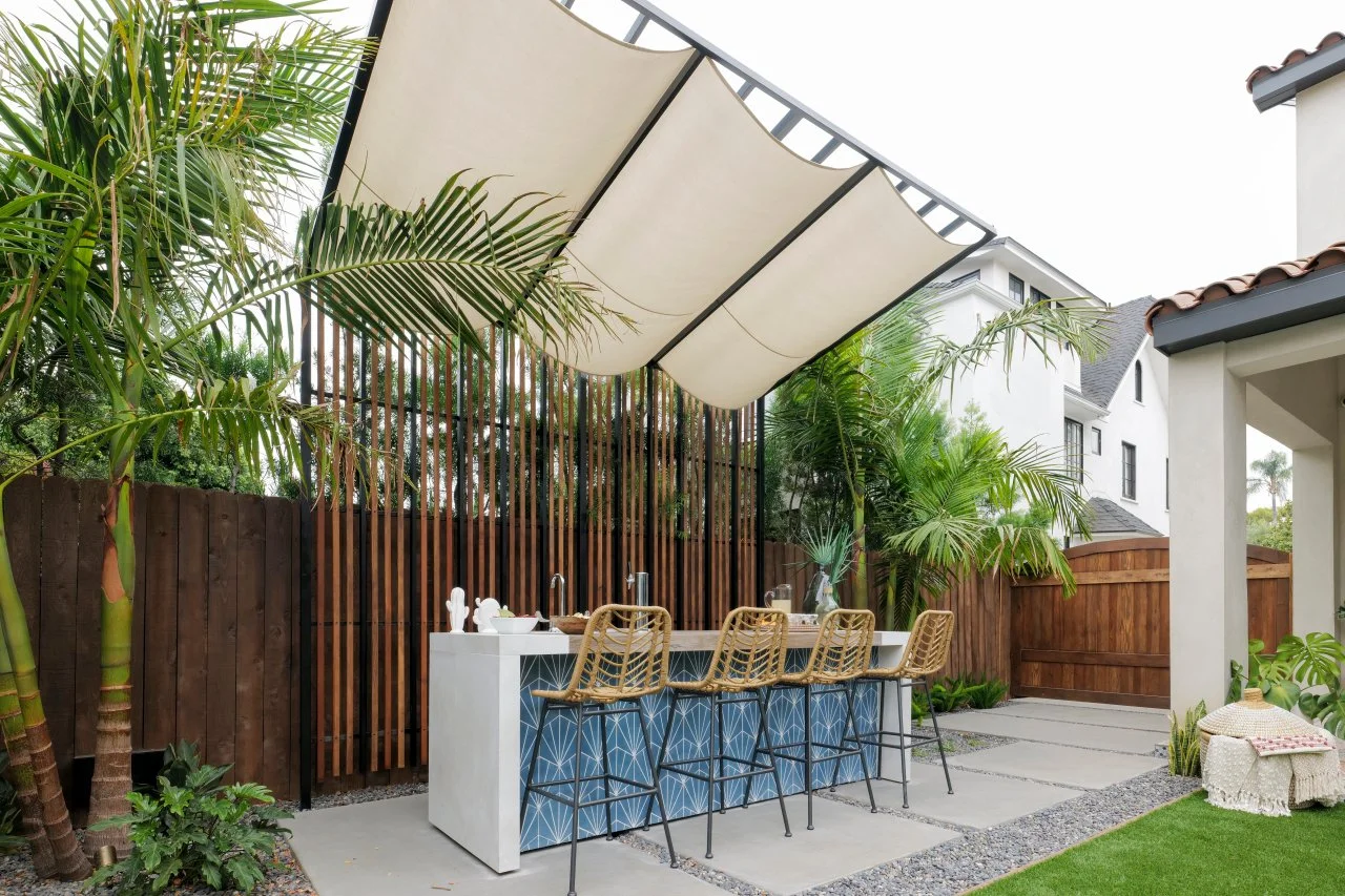 Tropical Patio Outdoor Bar Design Ideas