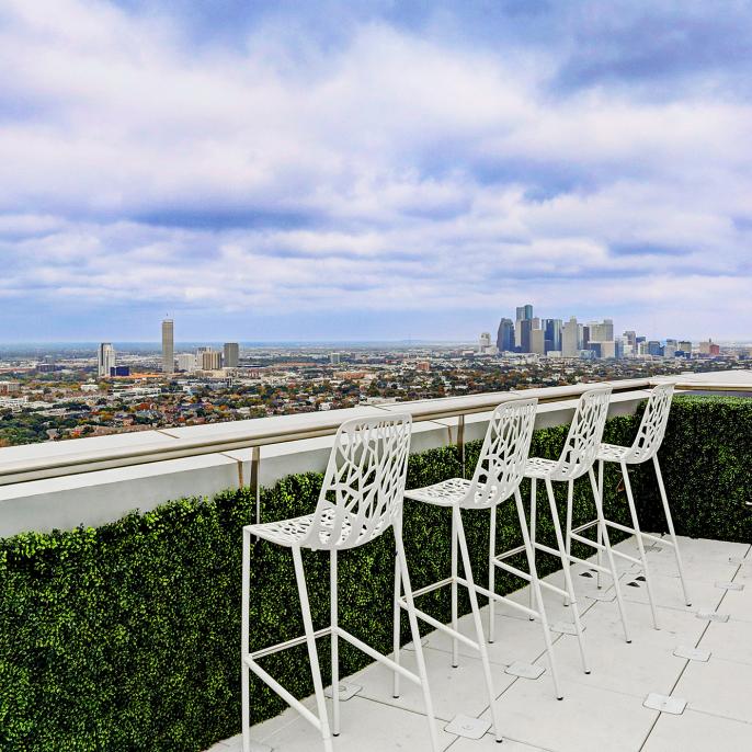 Montgomery Roth | HGTV