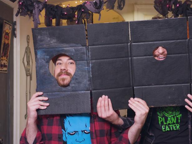 Make This Handheld Halloween Photo Booth | HGTV