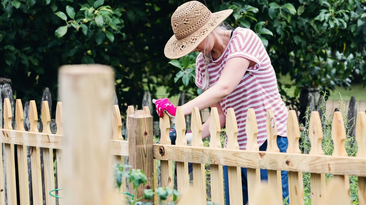 Build Your Own Picket Fence