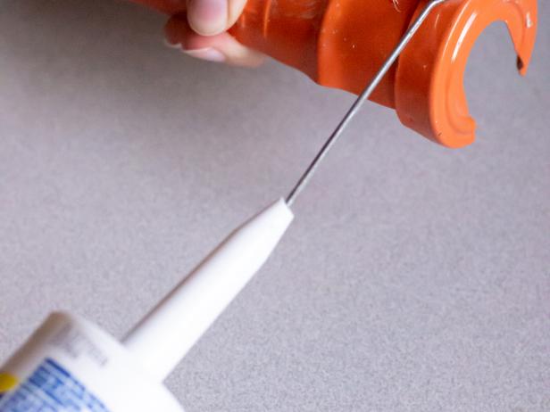 How to Use a Caulking Gun | HGTV