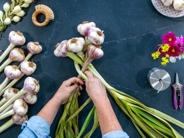 How to Braid Garlic and Onions for Storage | HGTV