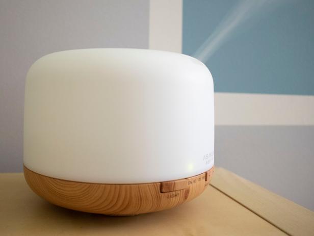 How to Clean an Oil Diffuser | HGTV