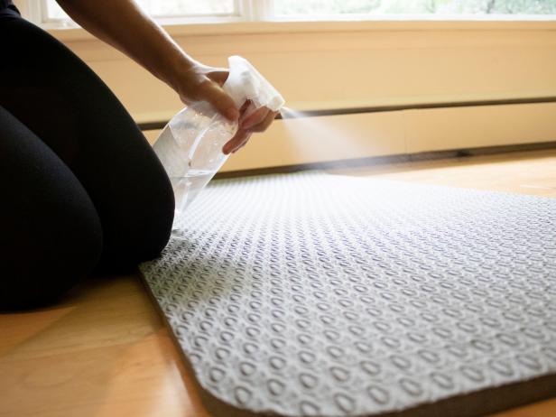DIY Yoga Mat Cleaner Spray | HGTV