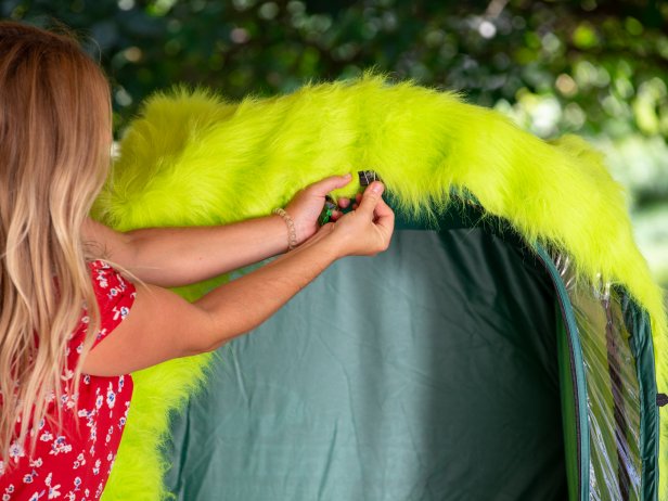 Turn a Pop-Up Tent Into a Monstrous Trick-or-Treat Station | HGTV