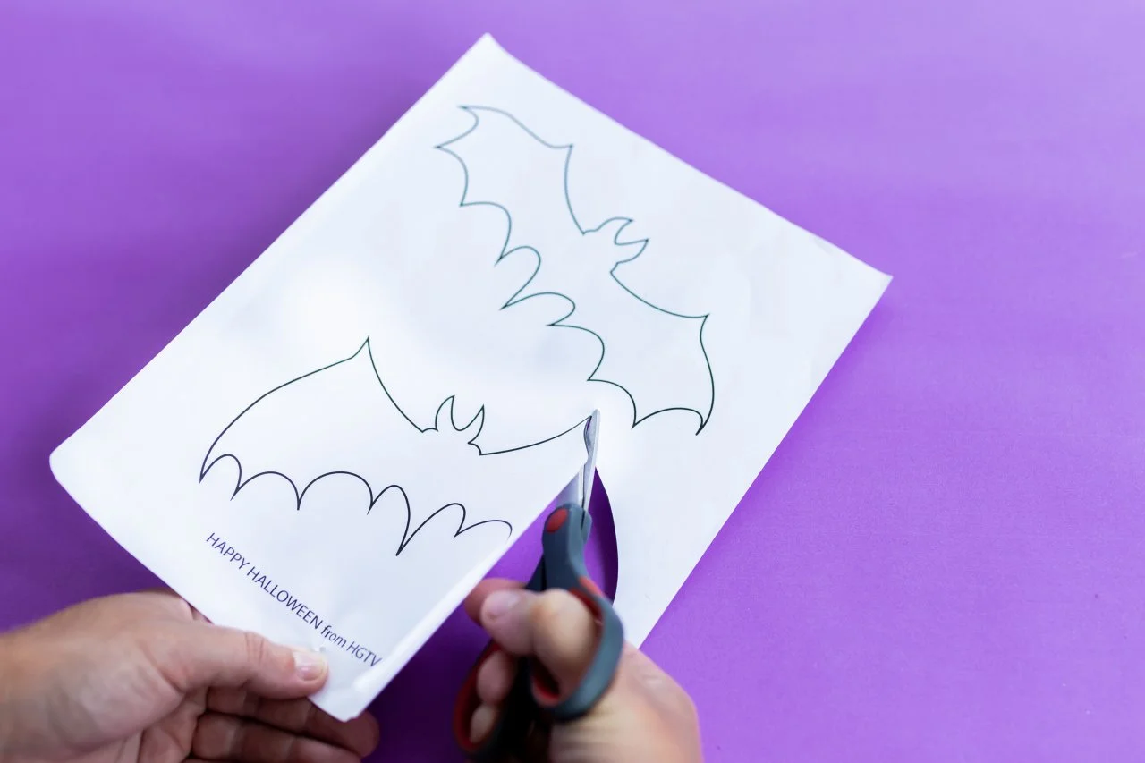 how to draw a bat for halloween