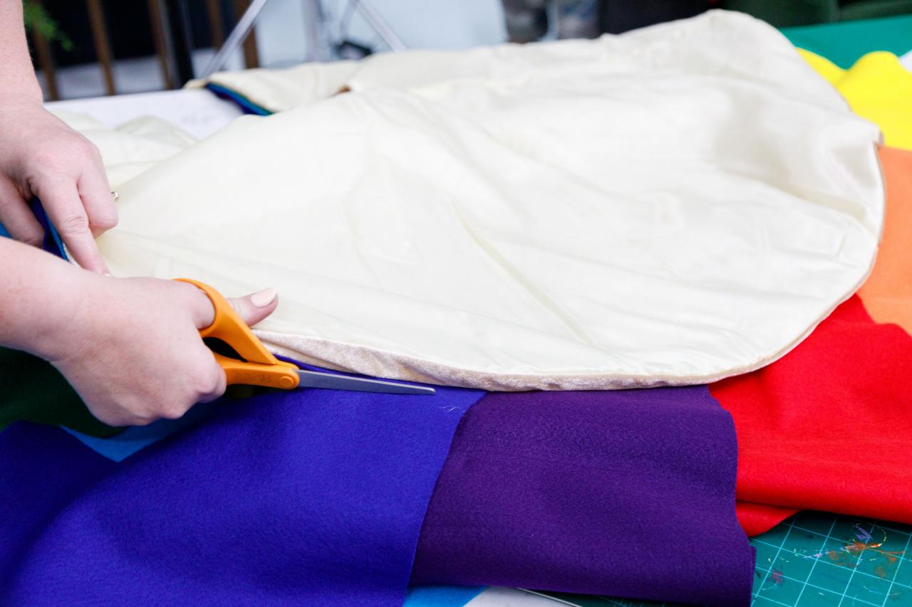 How to Create a Rainbow Christmas Tree | HGTV