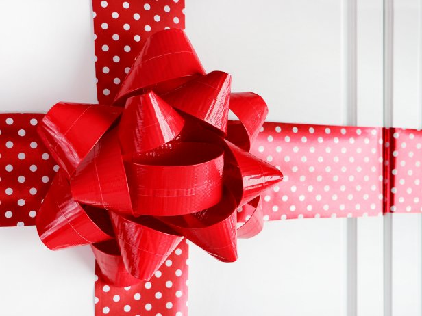 How to Make Giant Bow for Big Gifts | HGTV