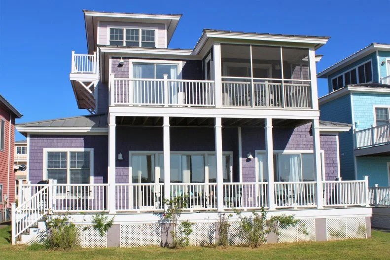 Trending, Designer-Approved Beach House Color Palettes | HGTV