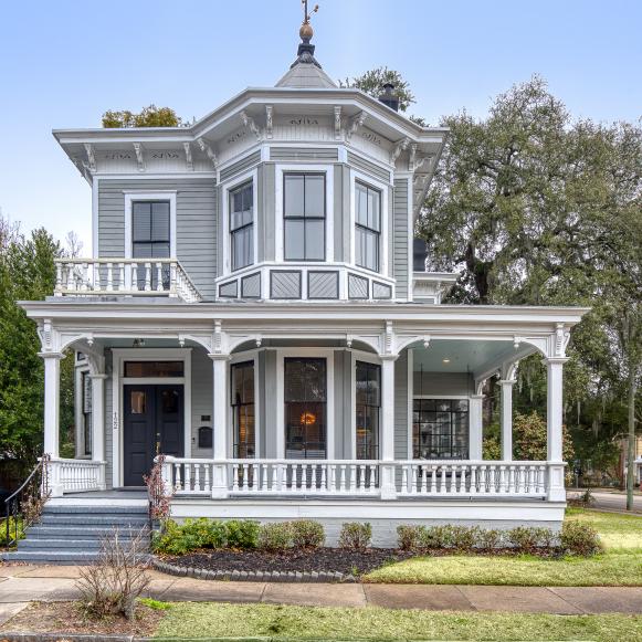 Curb Appeal | 2021 | HGTV