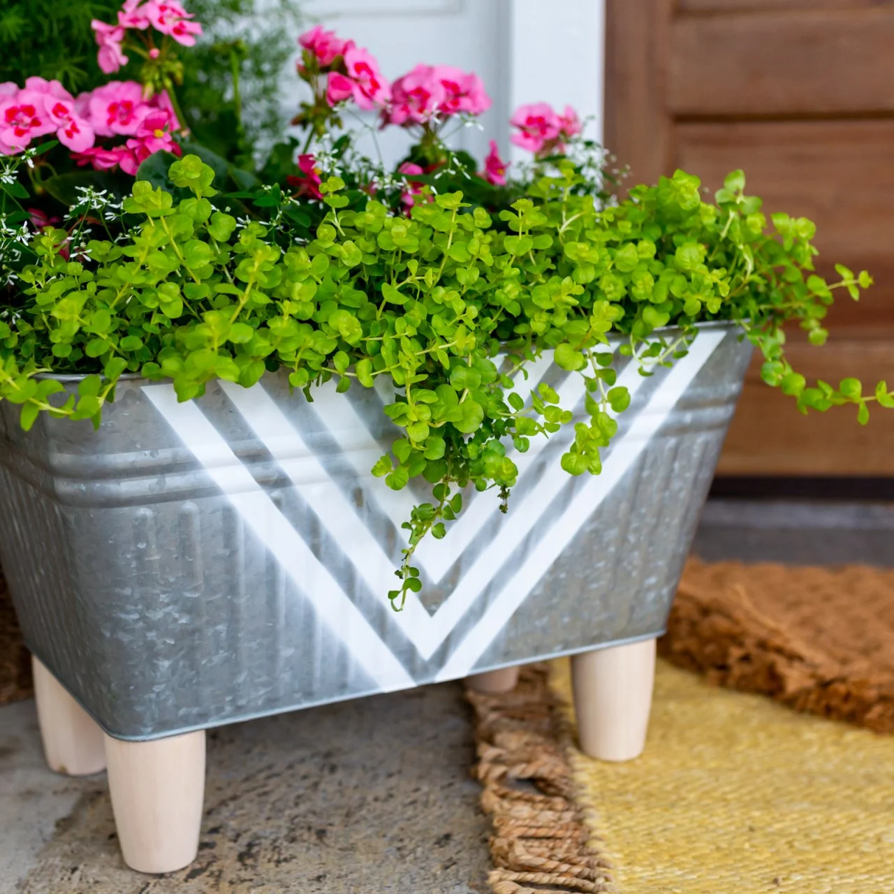 Cottage Galvanized Tub Planters 8 GALVANIZED Ideas | Outdoor Gardens,