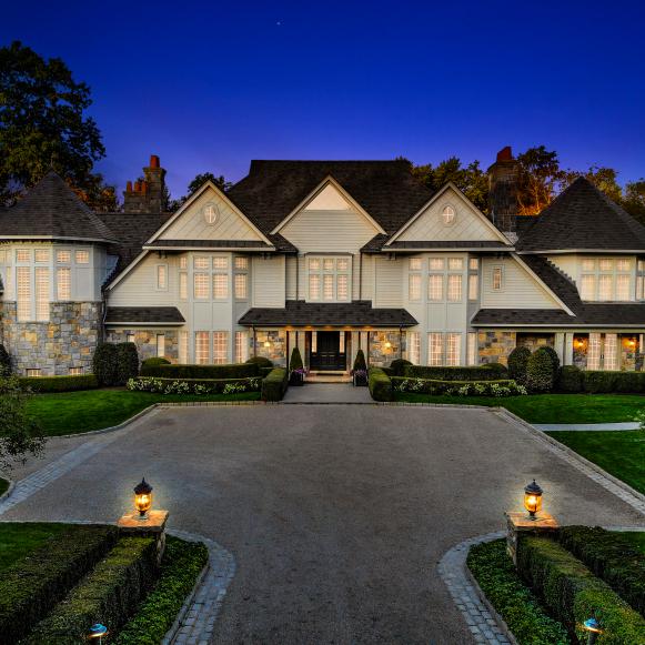 Curb Appeal | 2021 | HGTV
